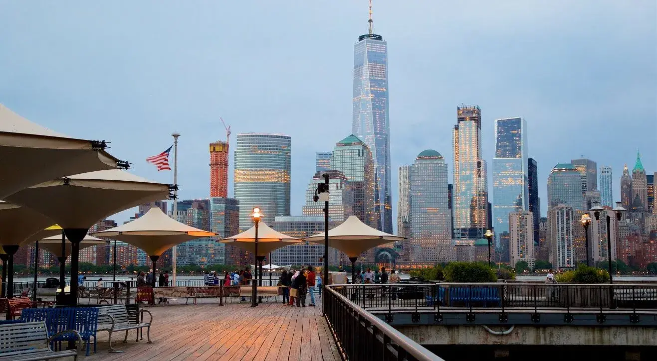Strolling the Scenic Route: The Hudson River Waterfront Walkway in ...